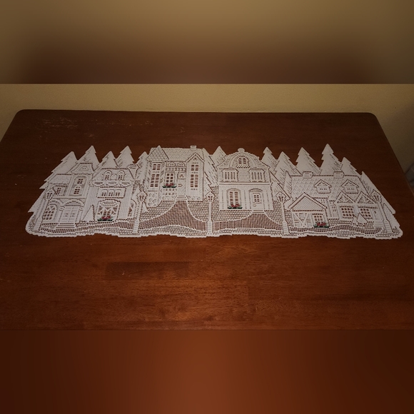 Vintage | Accents | Vintage Heritage Alpine Lace Table Runner | Poshmark